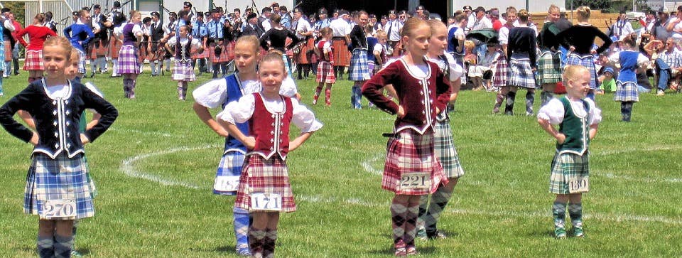 A Guide to Scottish Dancing - HobbyLark