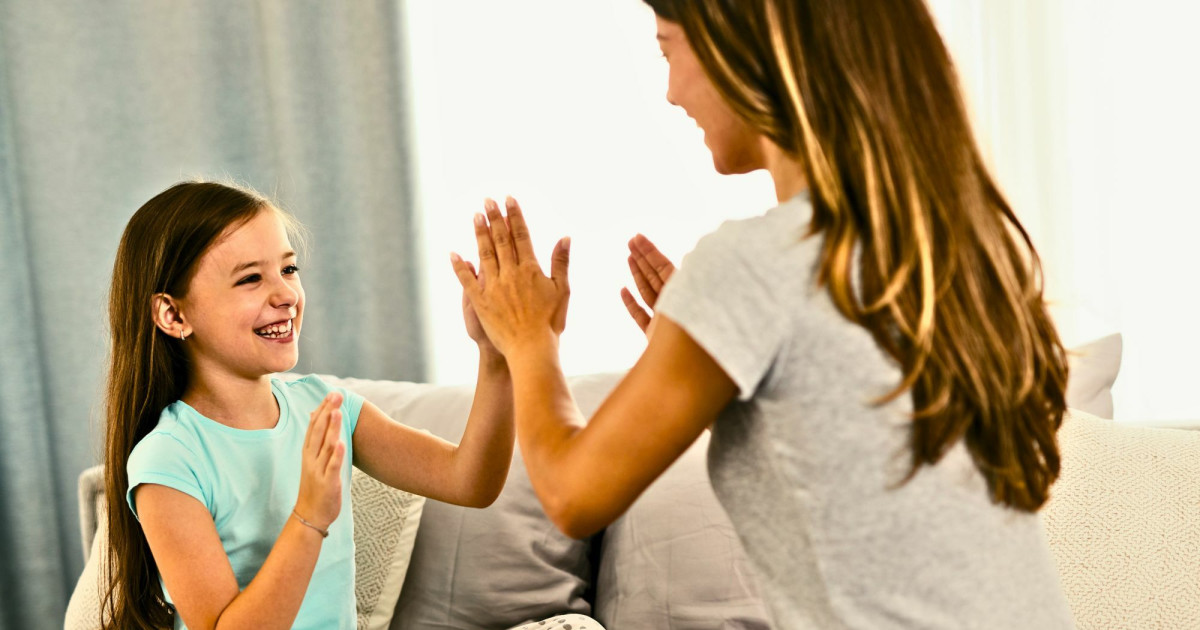 Hand Games and Clapping Games With Lyrics and Rhymes - HobbyLark