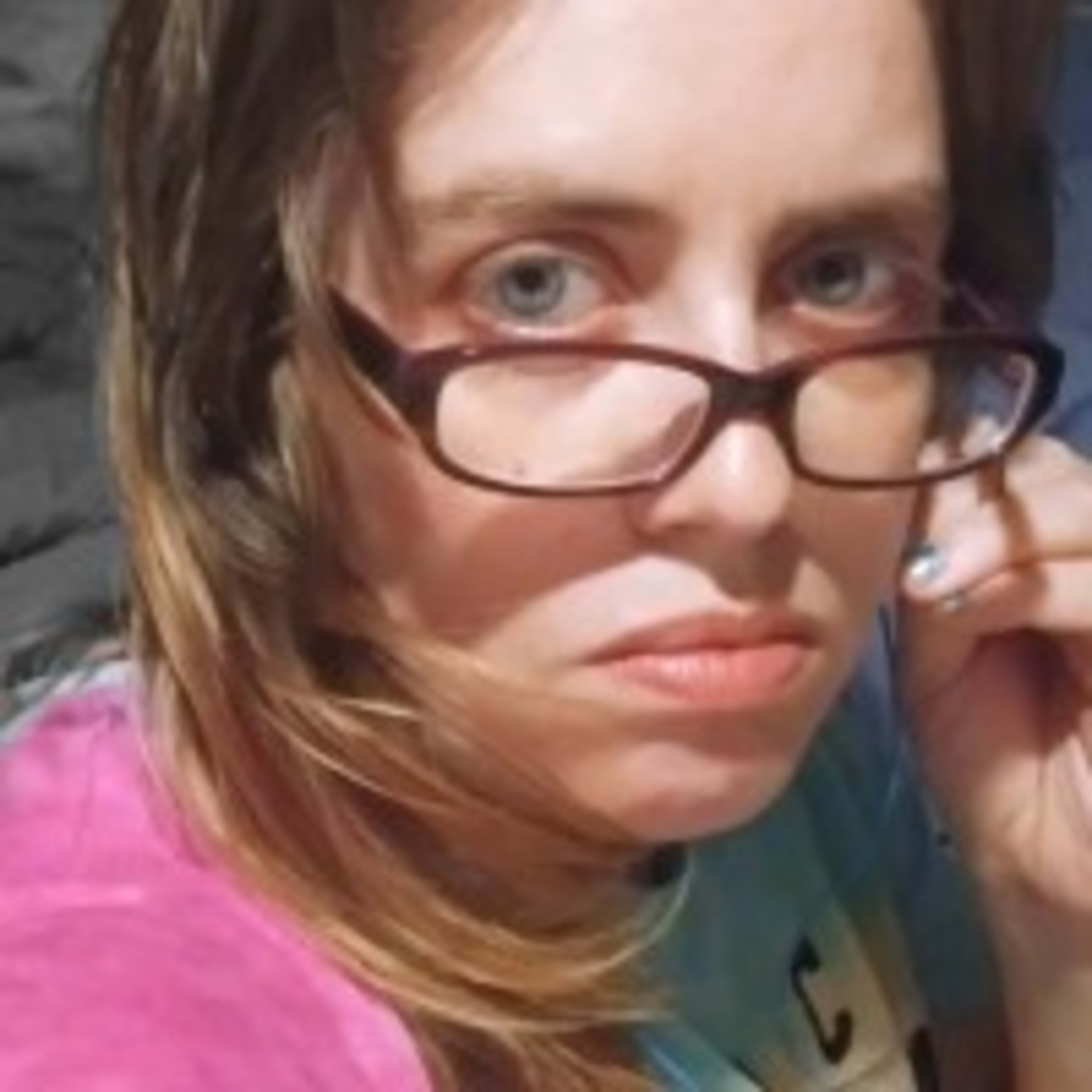 Types of Writers: Pantsers vs. Plotters (Which Are You?) - HobbyLark