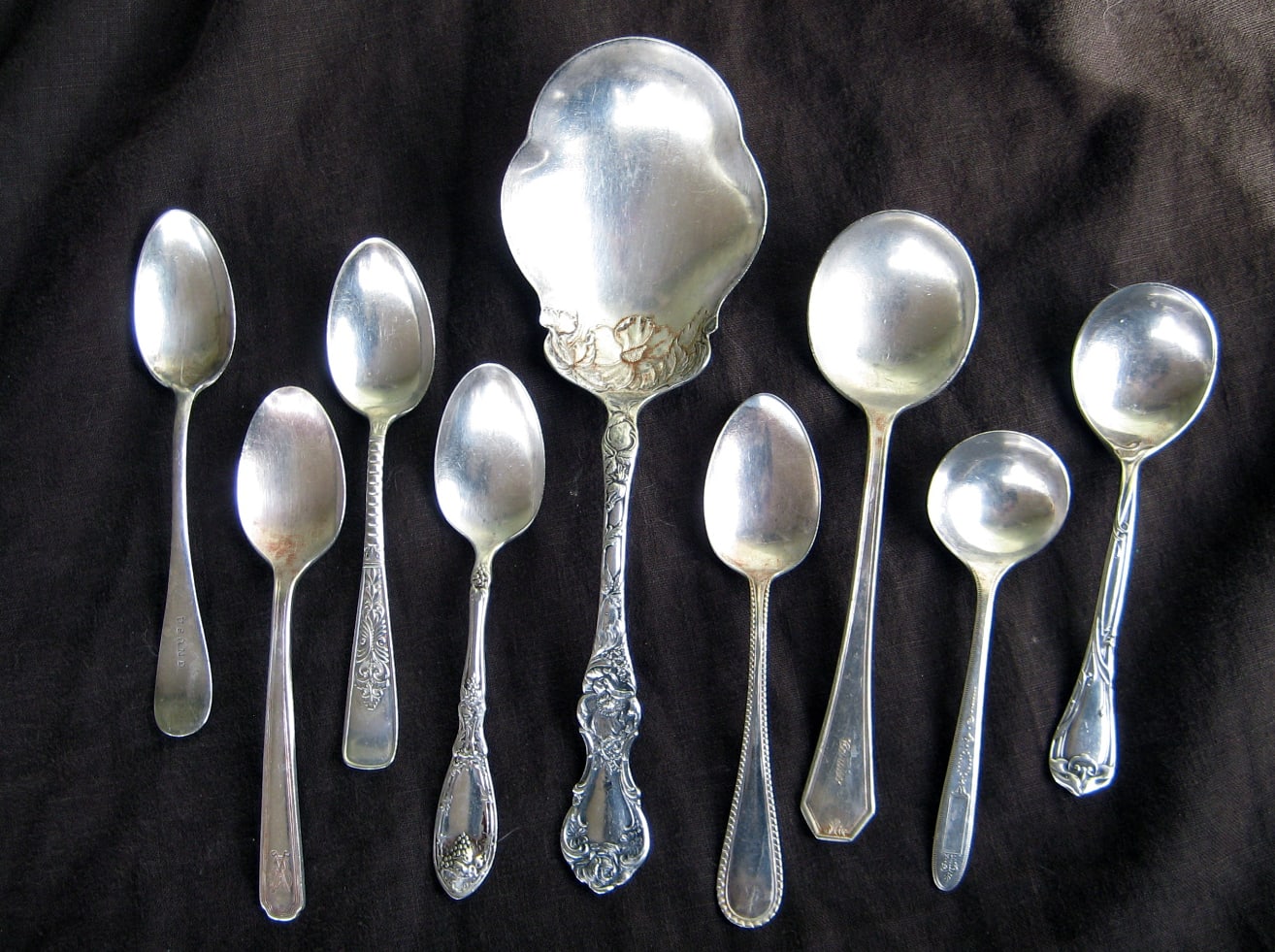 Collecting Vintage Sterling Silver and Silverplate Tableware - HobbyLark
