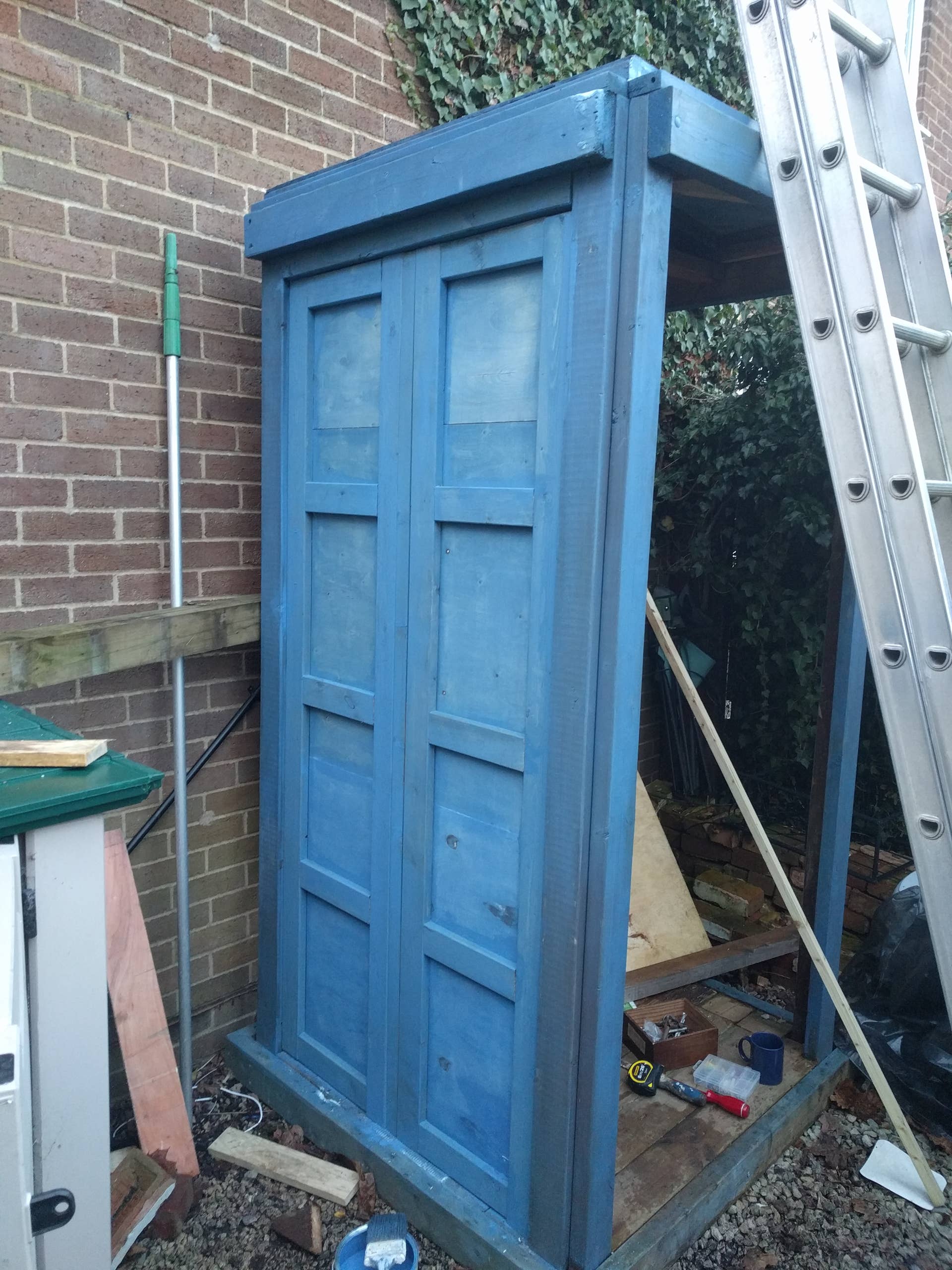 How I Built a TARDIS Shed - HobbyLark