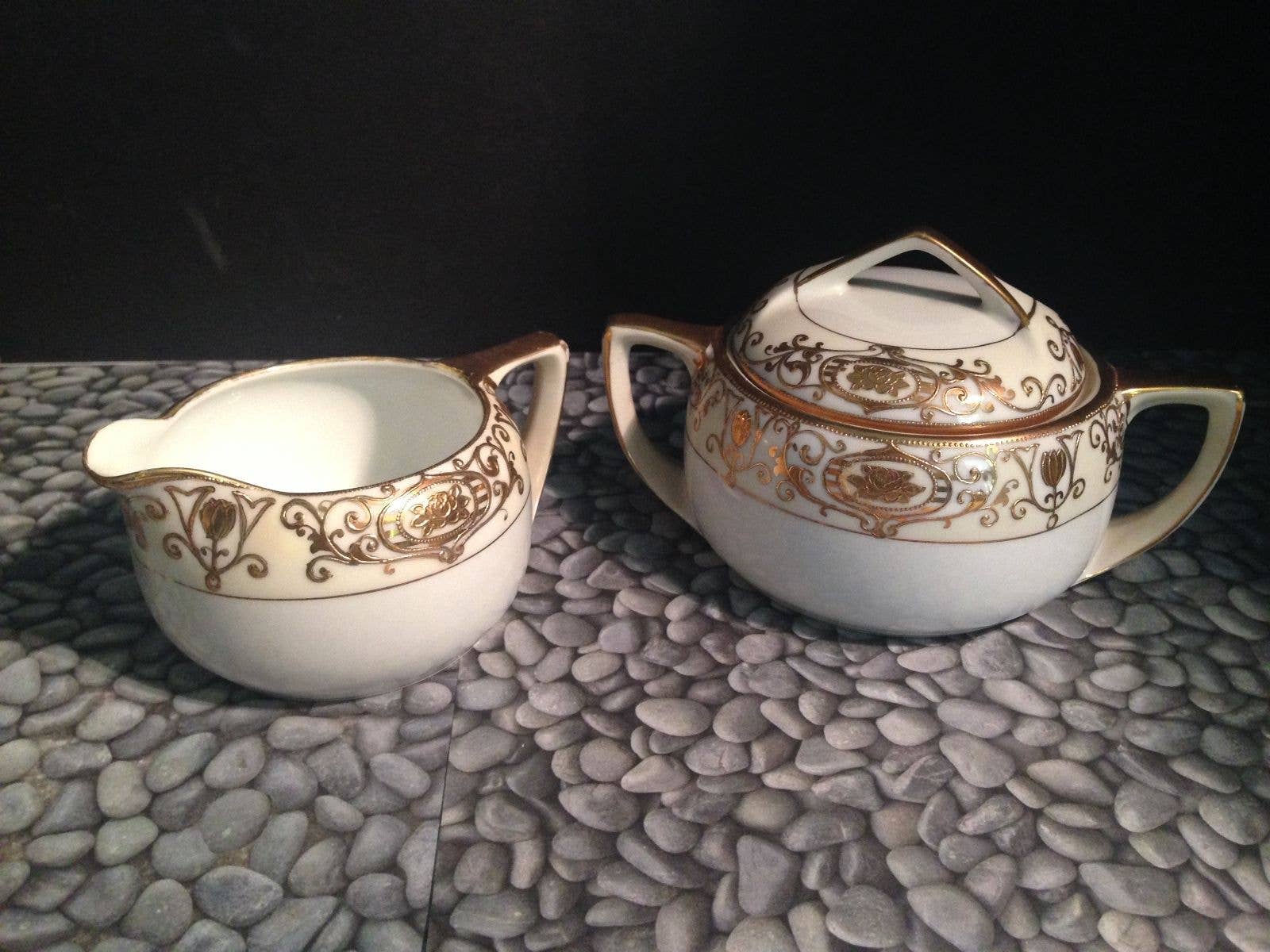 Identifying the Noritake Christmas Ball #175 China Pattern - HobbyLark