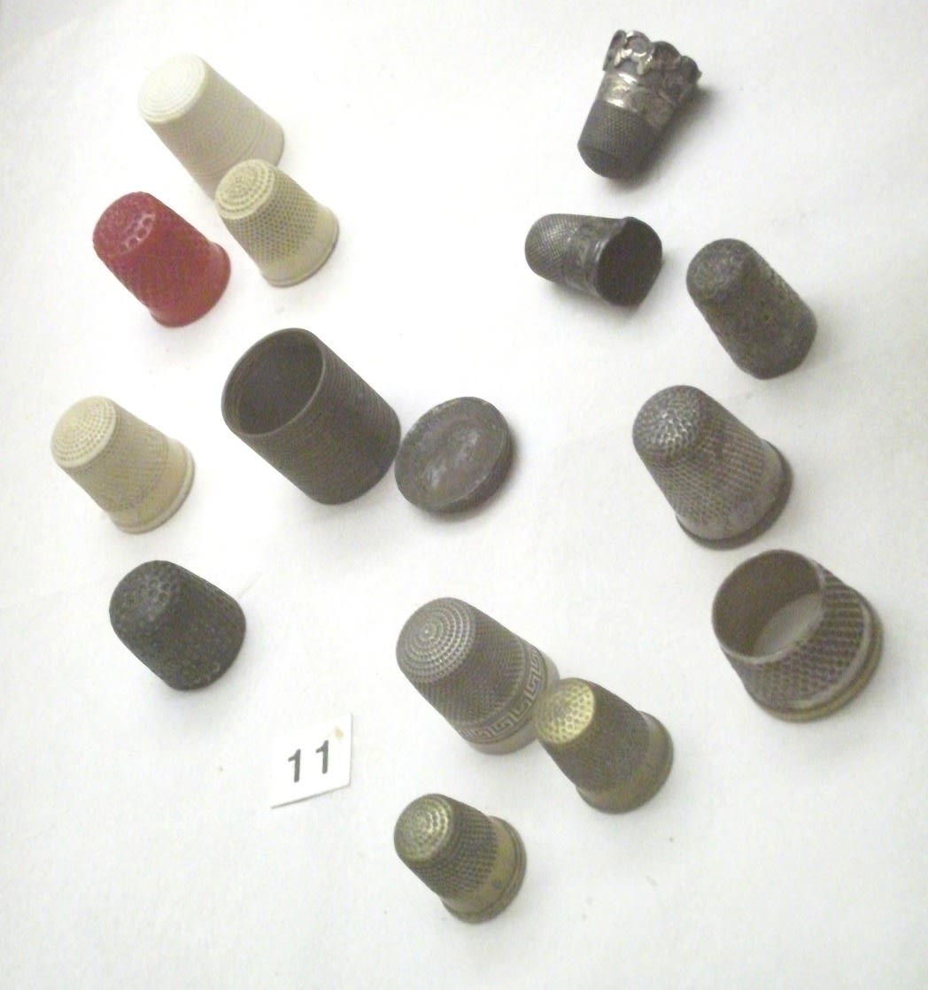 Collectible Thimbles: History and How to Identify Antiques - HobbyLark